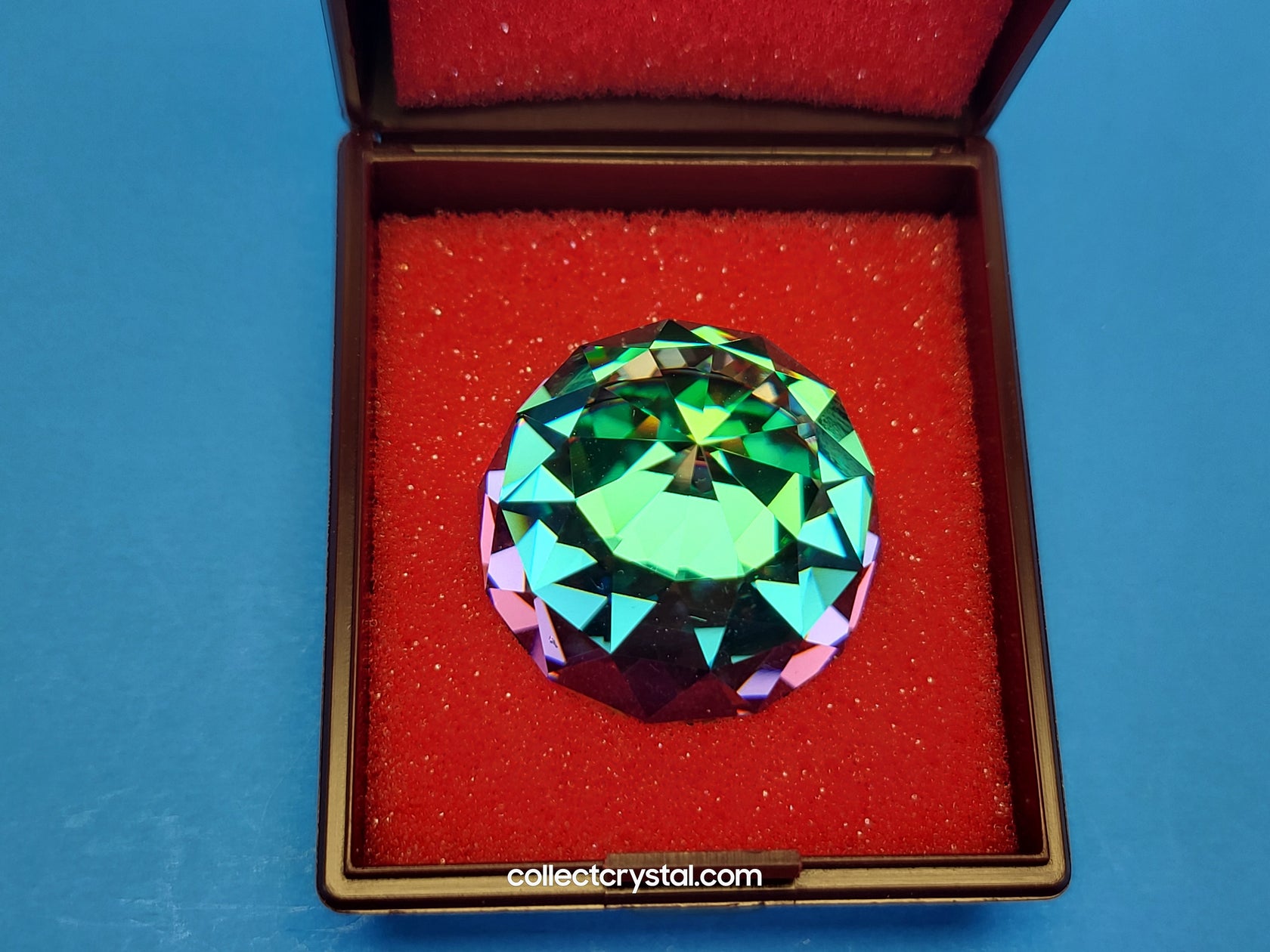 PAPERWEIGHT – ROUND 30mm INN GREEN 7404 030 095 – Collect Crystal